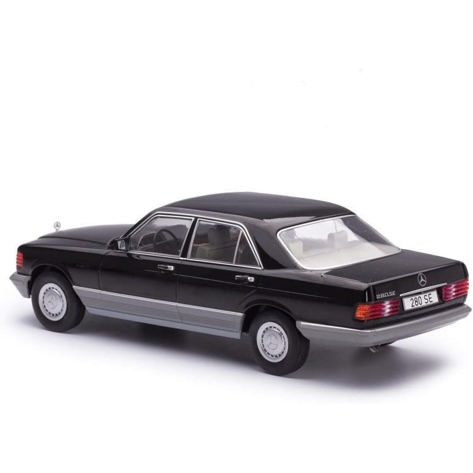 1/18 (Model Car Group) MERCEDES-BENZ S-CLASS (W126)